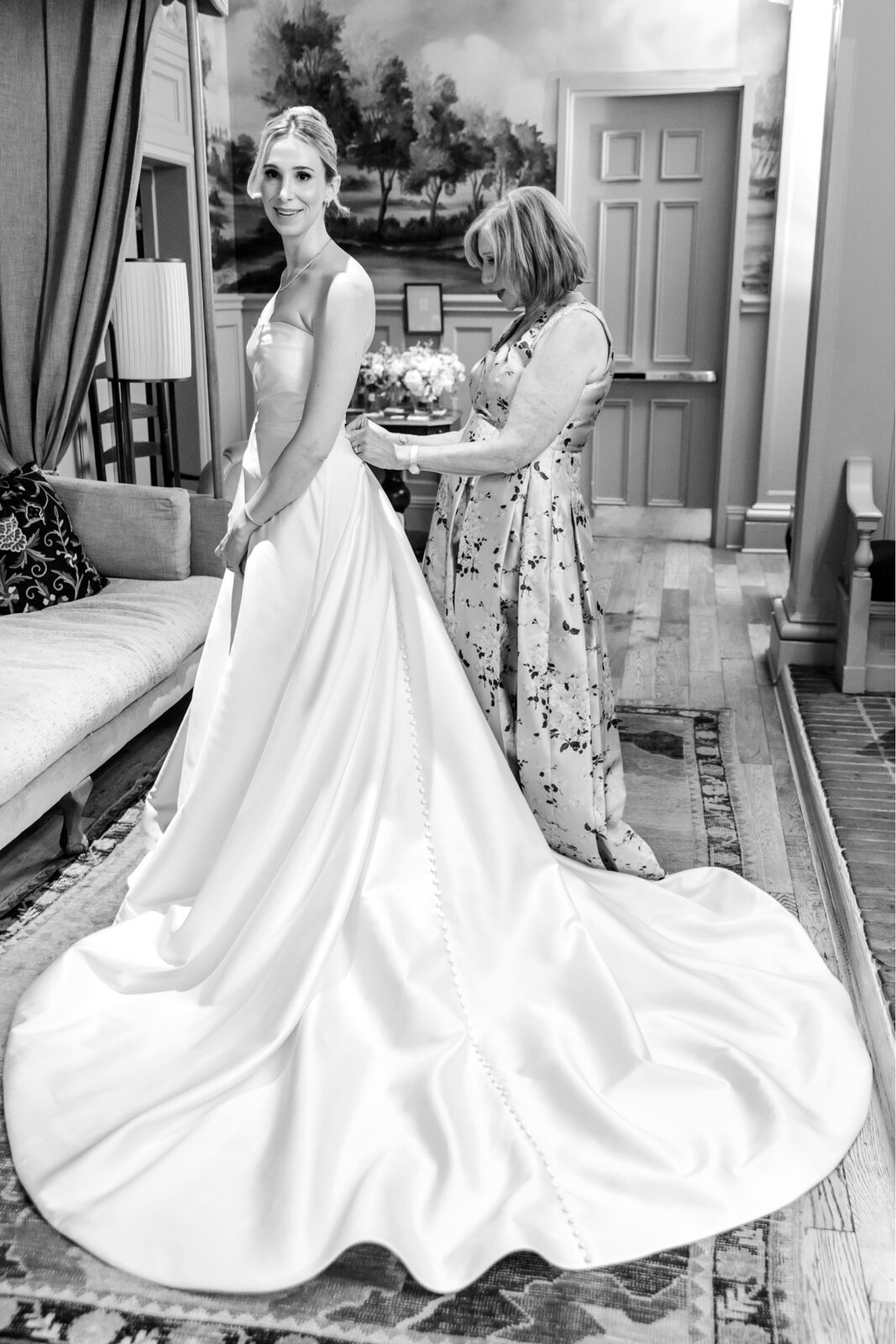 Julia & Kevin | An Effortlessly Elegant Wedding at Glen Manor House in ...