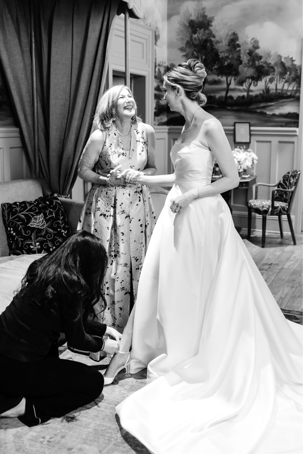 Julia & Kevin | An Effortlessly Elegant Wedding at Glen Manor House in ...